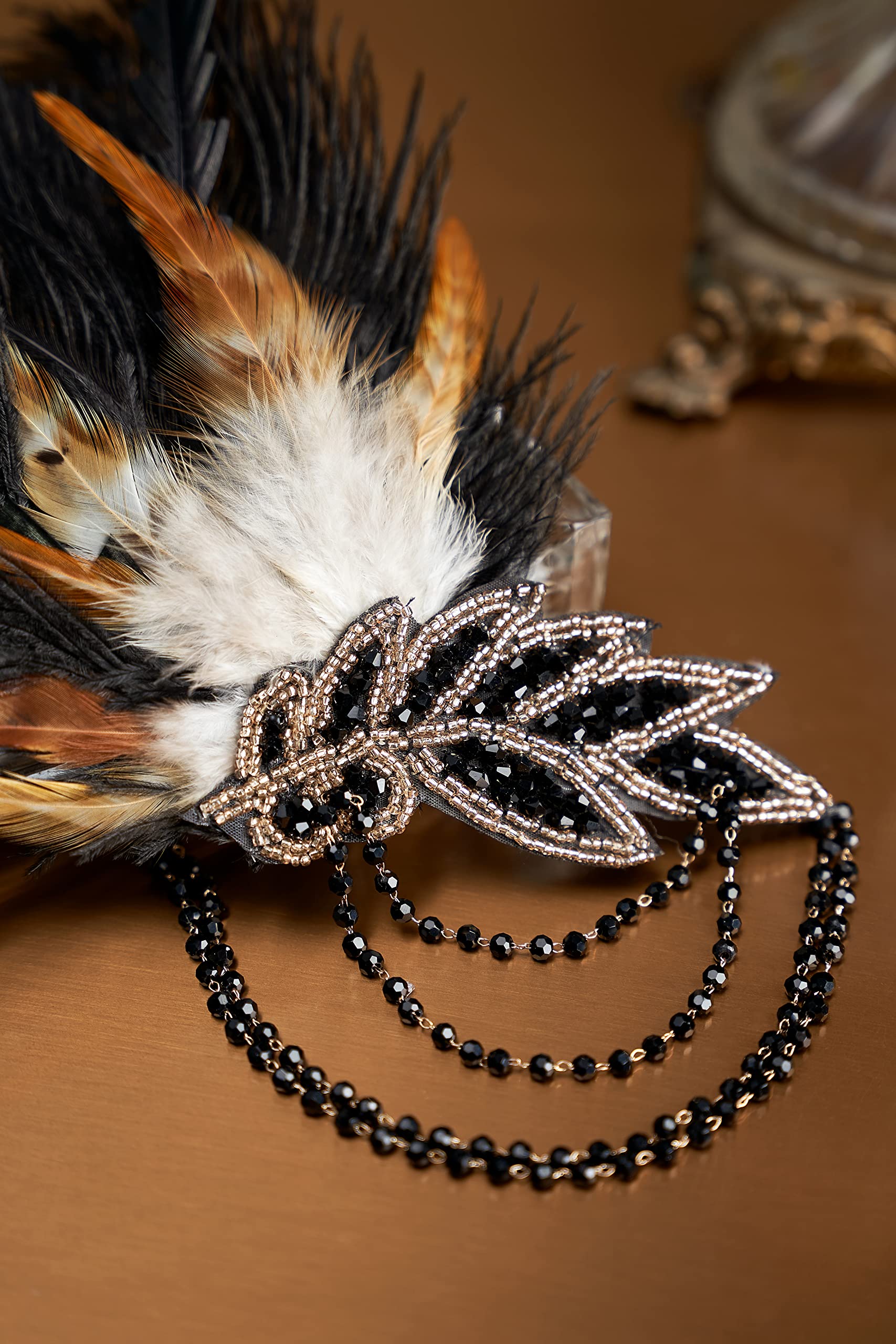 BABEYOND 1920s Headpiece Flapper Headband - Roaring 20's Sequined Showgirl Hair Band Black with Feather (Black)