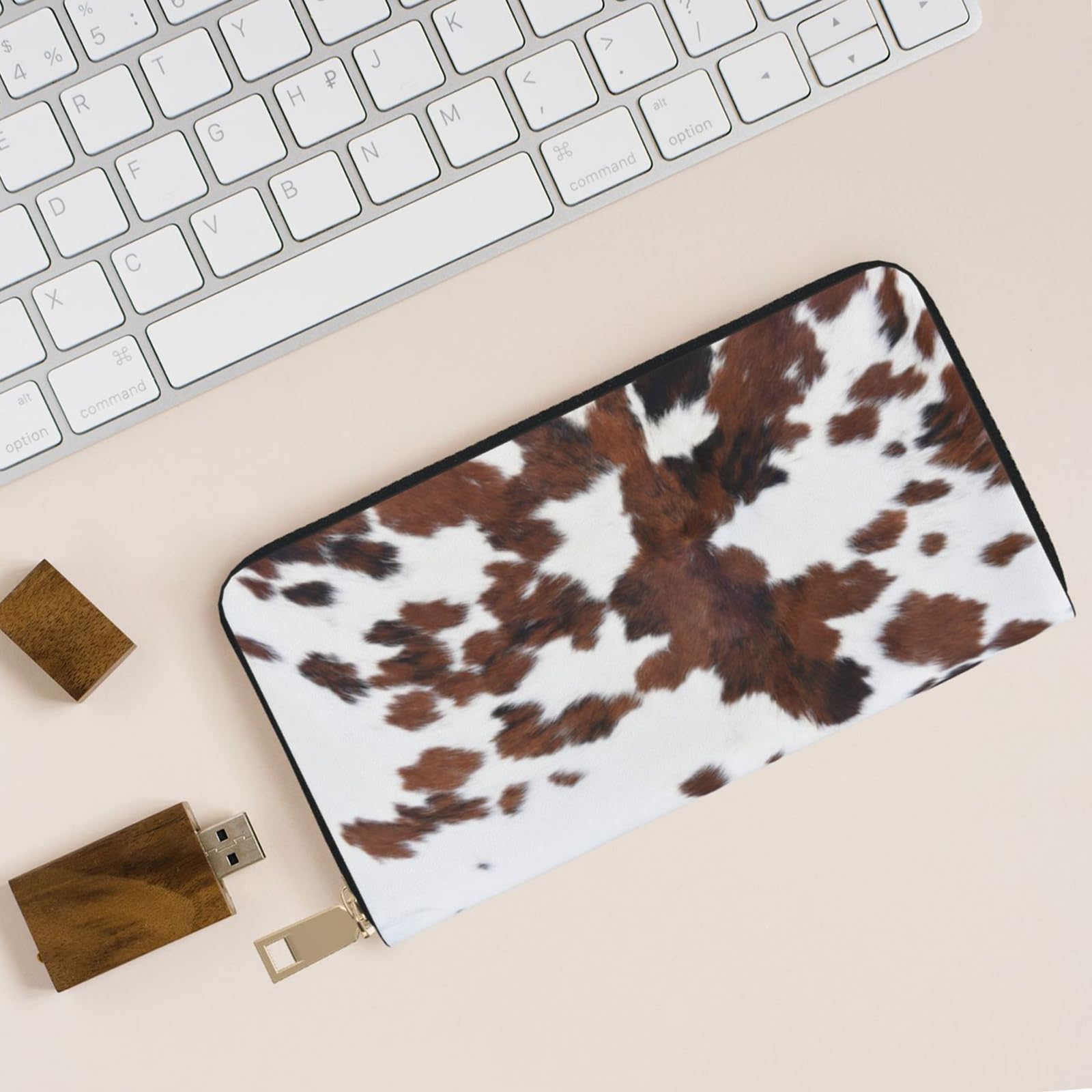 Qwalnely Cow Print Wallet for Women Men, Western Highland Cow Purse, Phone Money Credit Card Cowhide Holder