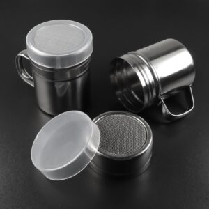 2 Pcs Powdered Sugar Shaker Duster with Handle, Stainless Steel Fine Mesh Shaker Powder Cans with Plastic Lid, Sifter Dredge Shaker for Powder Sugar Cinnamon Cocoa Pepper Coffee Flour