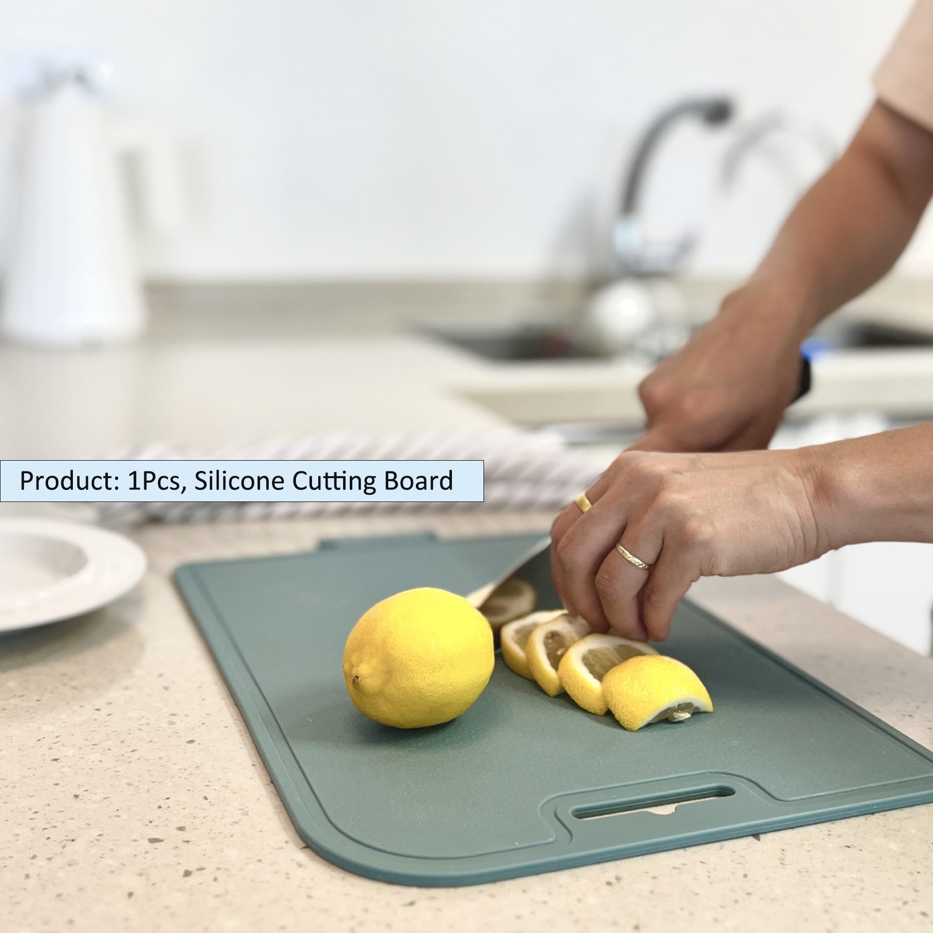 cozymomdeco Korean Made Thick Silicone Double-Sided Usable Cutting Board 14.3" x 9.7" Foldable Design Drip Groove Grip Handle Dishwasher Safe 1PCS (Mint)