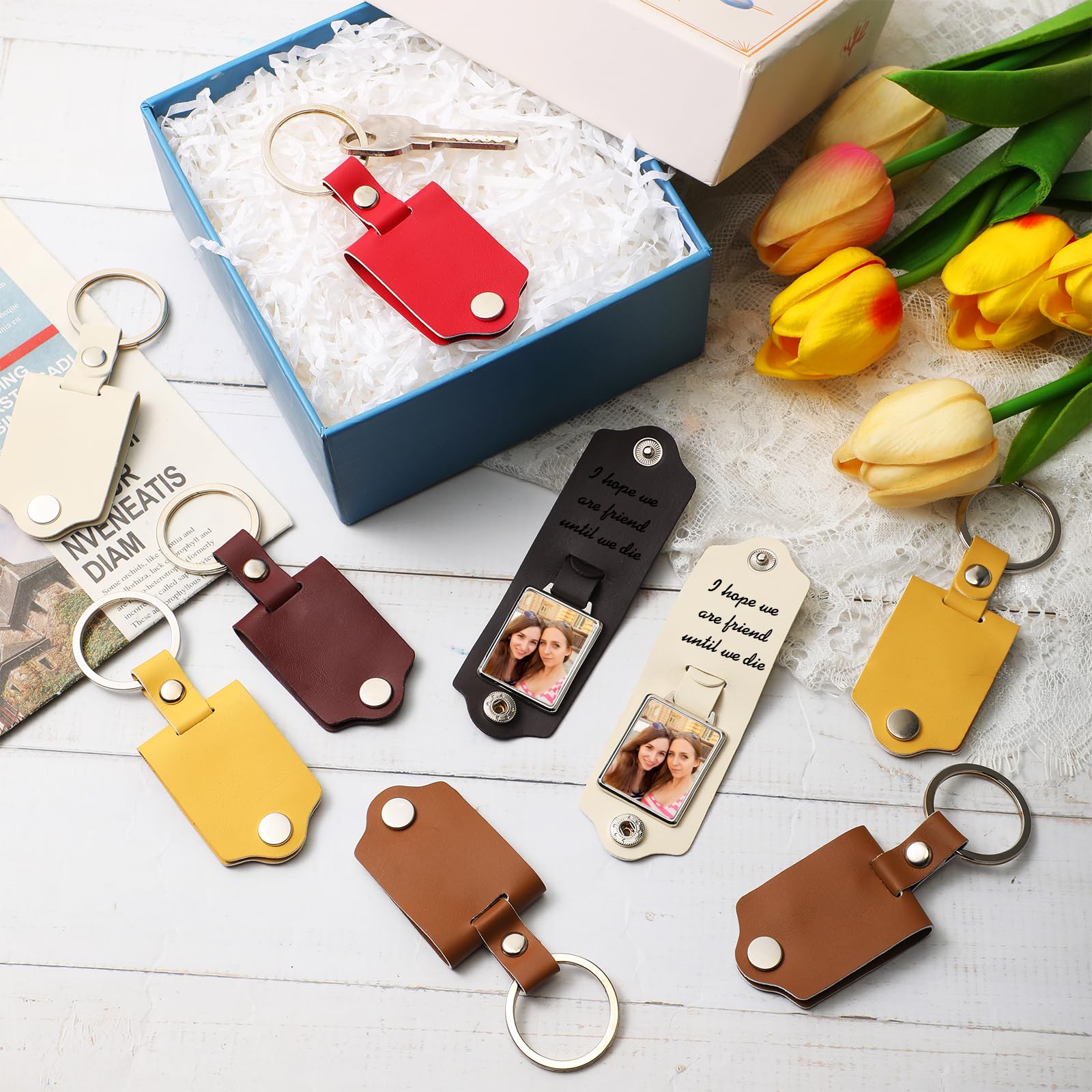 Misdary 24 Pcs Family Reunion Favors Photo Insert Keychain with Leather Protection Blank Picture Frame Keychain Photo Leather Keychain Bulk PU Leather Key Kit Blank Photo Keychain for Craft DIY Gifts