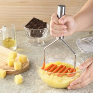 Potato Masher, VITUER Non-Scrath Silicone Potatoes Masher, Premium Stainless Steel Wrapped in Silicone Mashed Potatoes Masher, Great for Avocado, Potatoes, Beans, Dishwasher Safe (9.25inch, Orange)