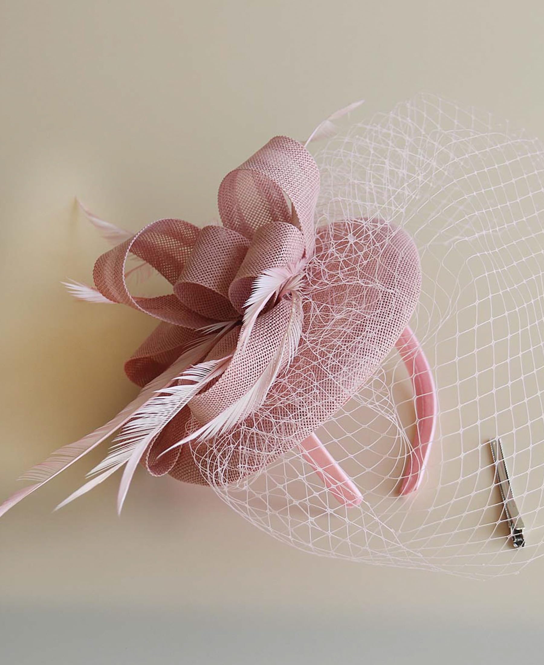 Focupaja Fascinators Hats Women Pillbox Hat with Mesh Veil Feathers Derby Headband Wedding Headwear Tea Party Hair Clip 20s 50s Top Hat W4-38-Pink