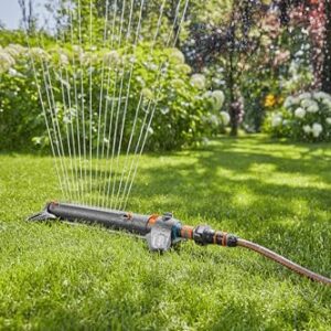 Gardena AquaZoom 18714 Fully Adjustable Oscillating Sprinkler, for Flexible, Leak Proof and Precise Watering, Up to 3800 sq. feet (350 sq. Meters), Made in Germany, 5 Year Warranty.