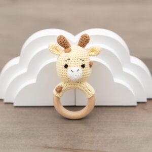 KawaiOnO Handmade Cotton Crochet Amigurumi Giraffe Rattler with Wooden Handle - Perfect Baby Stuff for Learning and Fun, Ideal Stuffed Animals for Infants, Toddlers - Unique Baby Boy Stuff