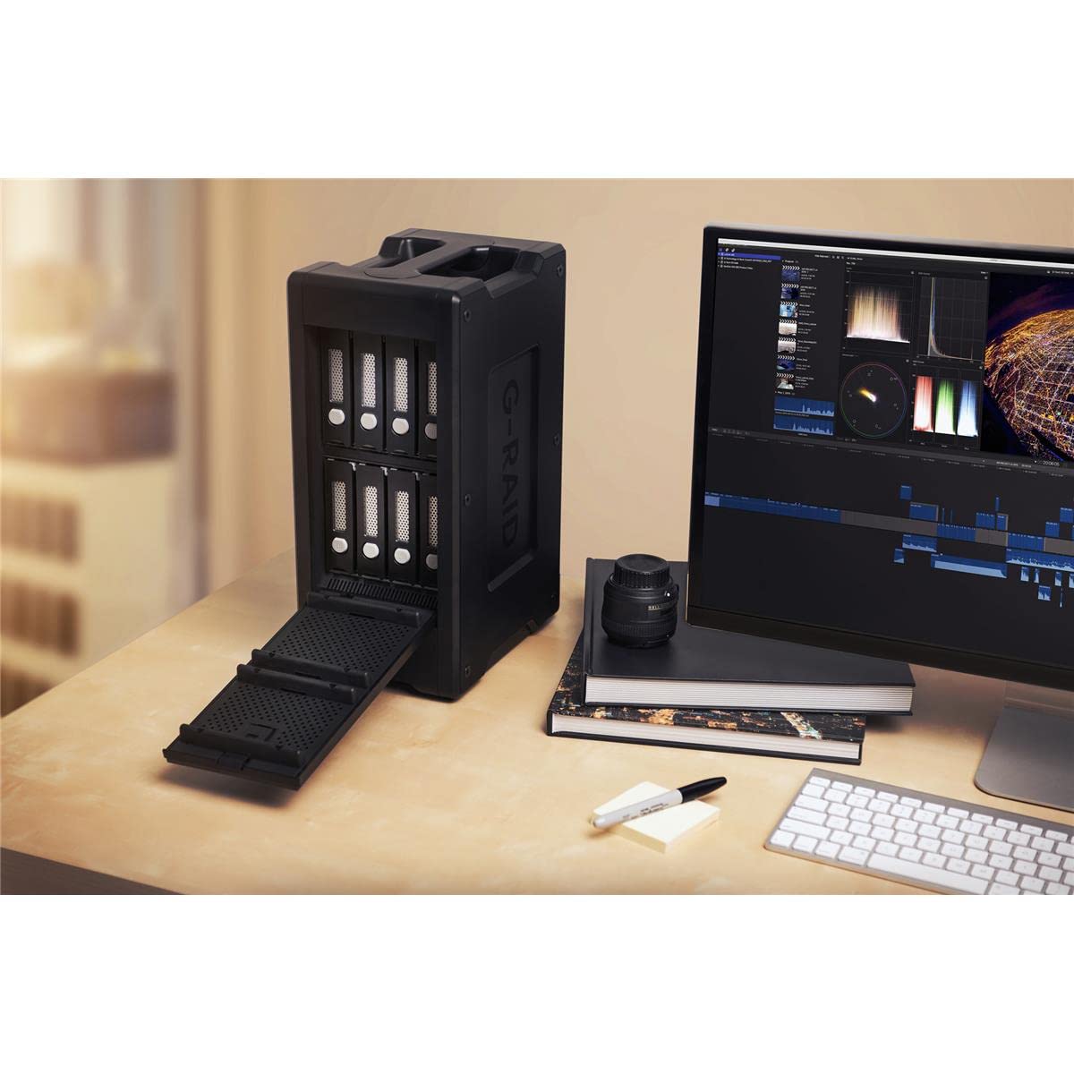 SanDisk Professional G-RAID Shuttle 8-Bay Thunderbolt 3 RAID Array with 160TB (8x 20TB) Removable HDD