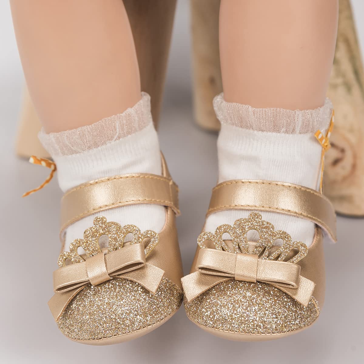 Sawimlgy Baby Girls Mary Jane Sequins Crown Flats PU Leather Wedding Party Princess Ballet Shoe Infant Rubber Sole Prewalker Toddler First Crib Shoes