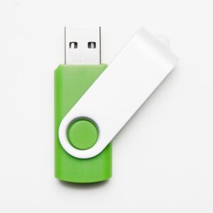 100 pack green 1gb usb flash drives usb 2.0 swivel design flash drive for data storage wholesale bulk (green, 1gb)