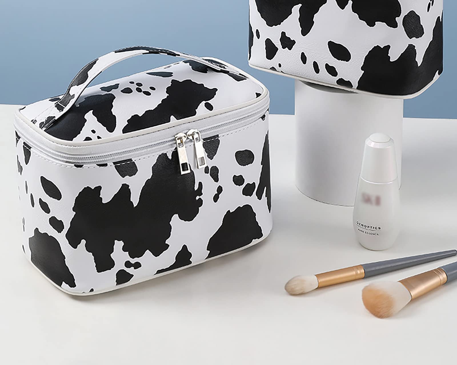 IMCUZUR Travel Makeup Bag for Women, Water-resistant Cosmetic Organizer, Cute Cow Print Make Up Bag (Cow)