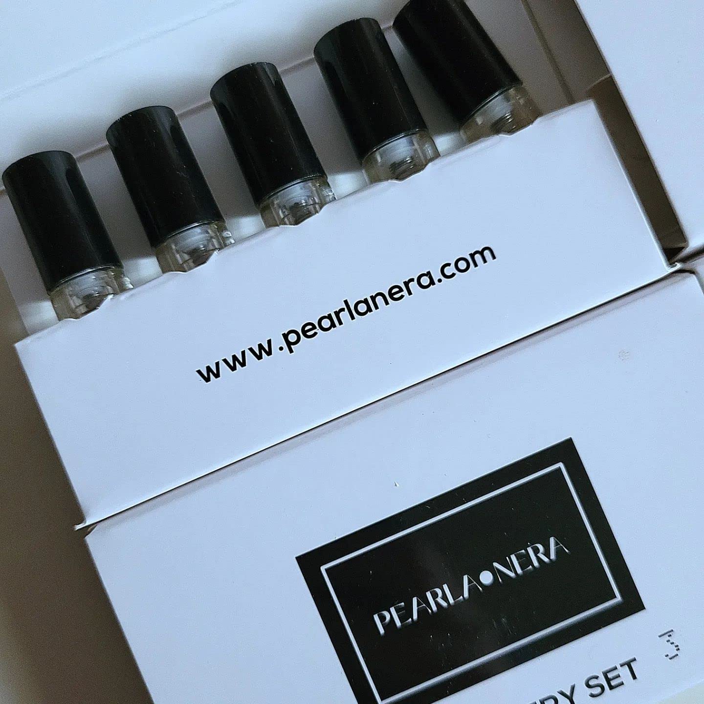 PEARLANERA Complete Fragrance Discovery Set of 20 Samples, Featuring Spray Vials from the House of Maison d'Orient Arabian Oud Perfumes (Muestras de Fragancias Arabes)