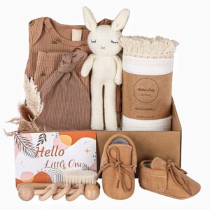 meloom baby gift set, unisex newborn gifts box, boho gender neutral baby essentials, baby shower gifts for new moms, new baby gifts for boys and girls, personalized gift basket for new babies