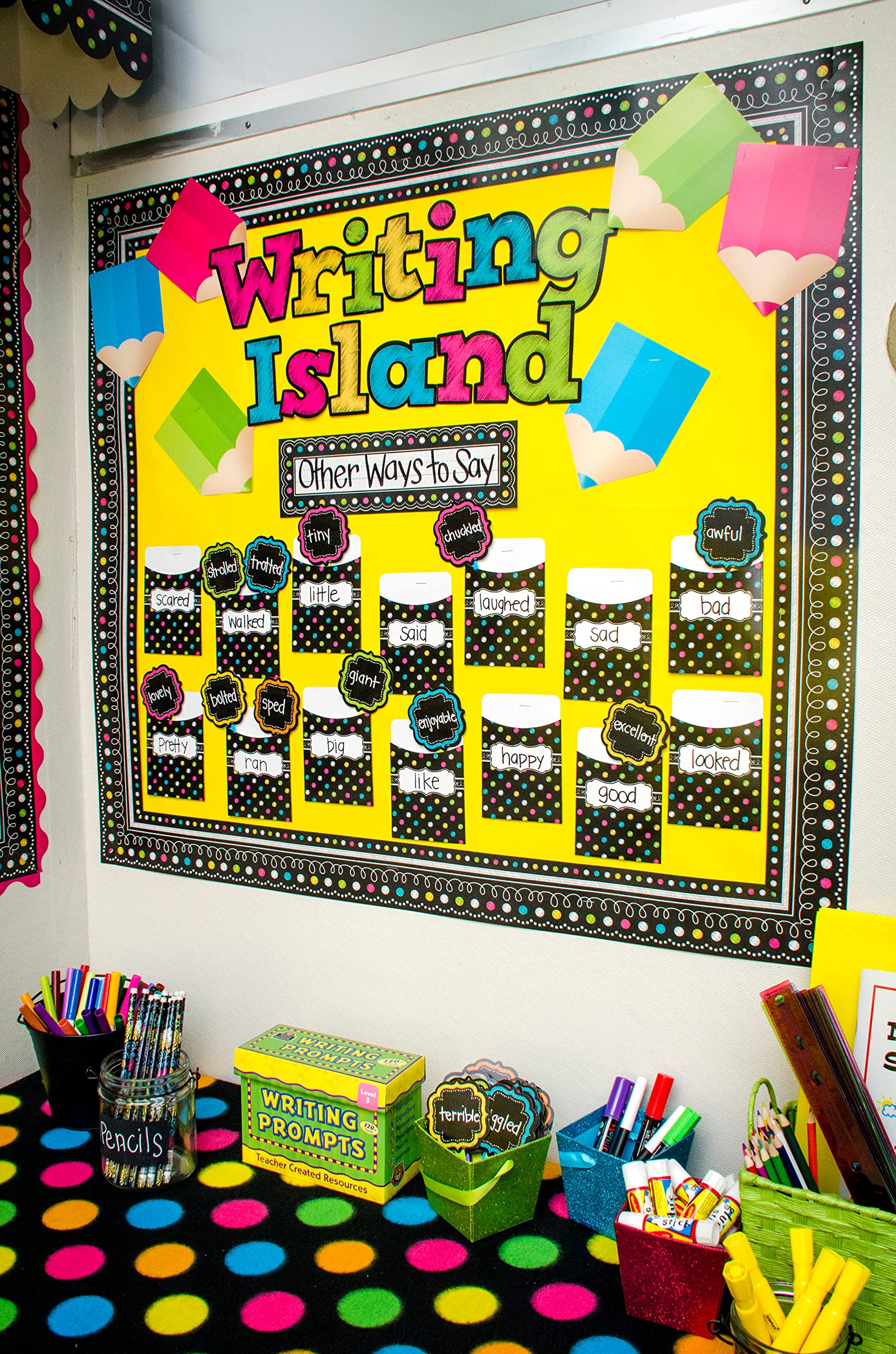 Teacher Created Resources Chalkboard Brights Labels (TCR20871) and Mini Accents (5620)