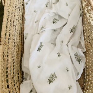 Leyl&Ari Muslin Swaddle Blanket | Floral Baby Wrap | Gender Neutral Newborn Essentials (Blue Bells)