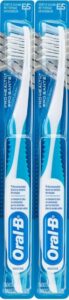 oral-b cross action gentle clean manual toothbrush 35 extra soft (colors vary) - pack of 2