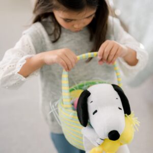 Animal Adventure® | 8" Easter Basket Snoopy and Woodstock