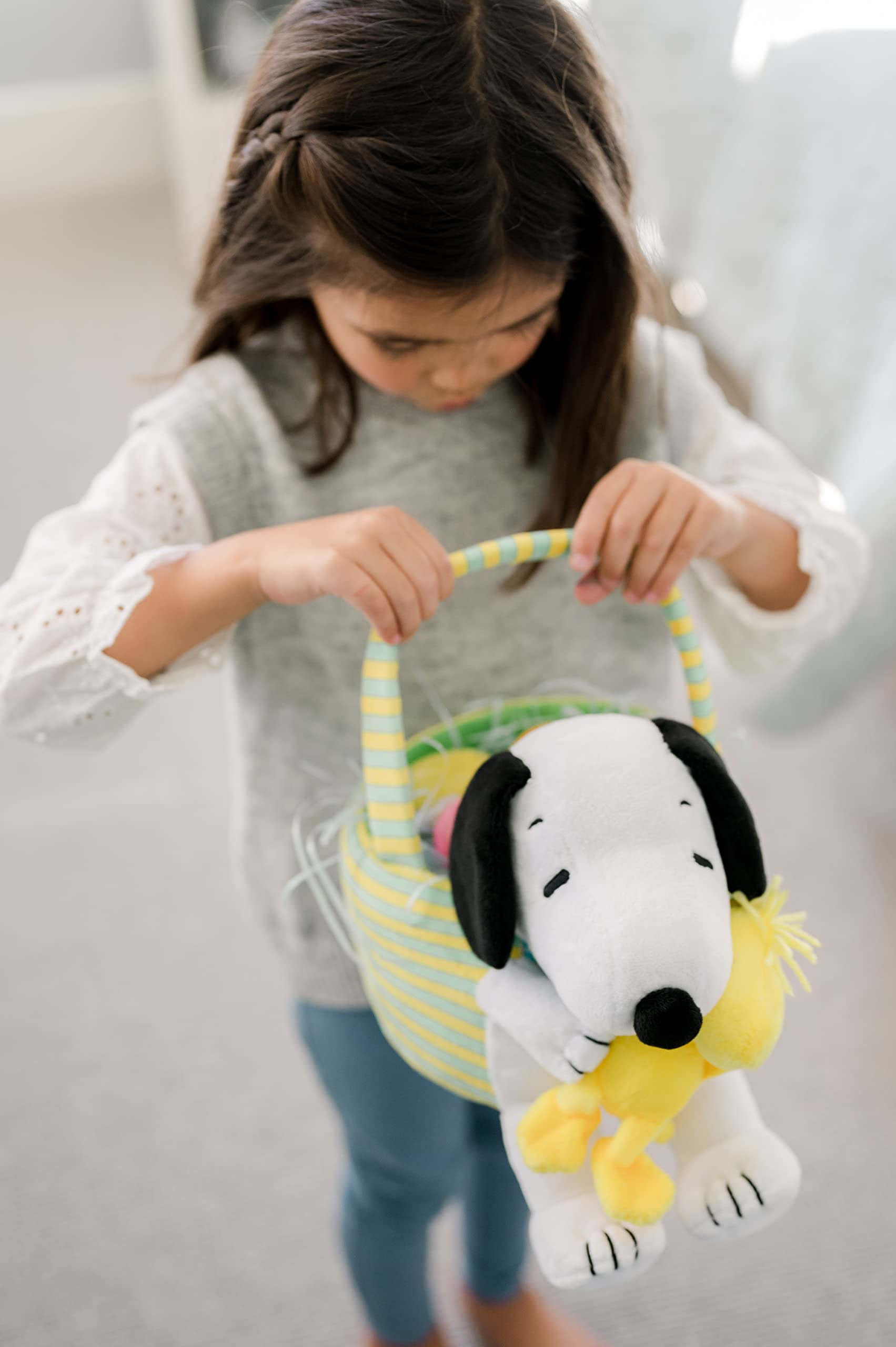 Animal Adventure® | 8" Easter Basket Snoopy and Woodstock