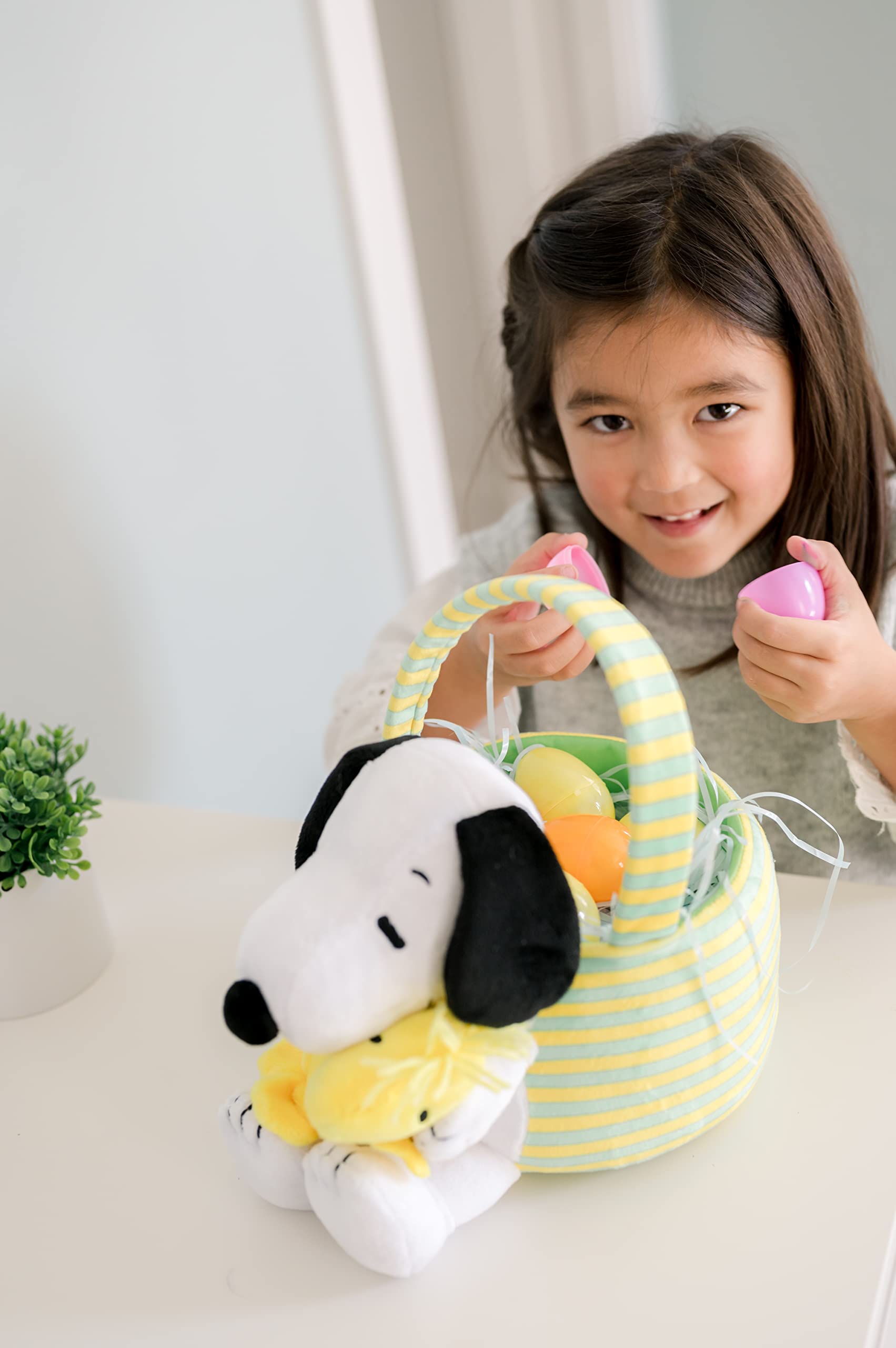 Animal Adventure® | 8" Easter Basket Snoopy and Woodstock