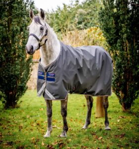 horseware® amigo® bravo 12 original turnout horse blanket (0g light)