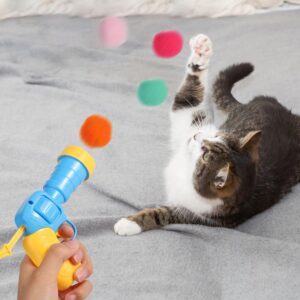 31Pcs Cat Ball Toy Launcher Gun, Cat Balls Fetch Toy, 30Pcs Plush Fuzzy Balls Launcher Cat Toy for Cats with 1 Gun, Funny Interactive Cat Toys for Bored Indoor Adult Cats, Cute Kitten Kitty Toys