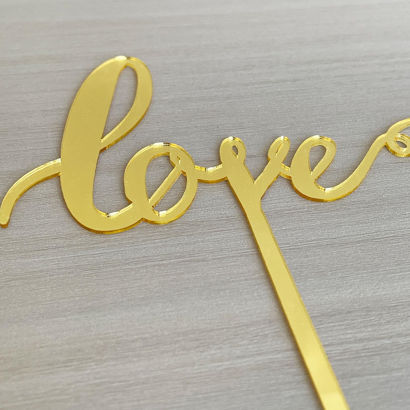 OIXCMNJQ Mirror Gold Love Cake Topper for Wedding Reception/Engagement/Bridal Shower/Anniversary/Birthday/Bachelorette/Confession Cake Topper Decor, Acrylic