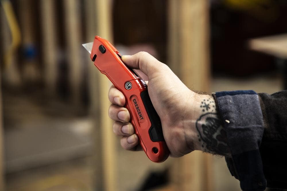 Crescent Retractable Utility Knife | CTKRTC