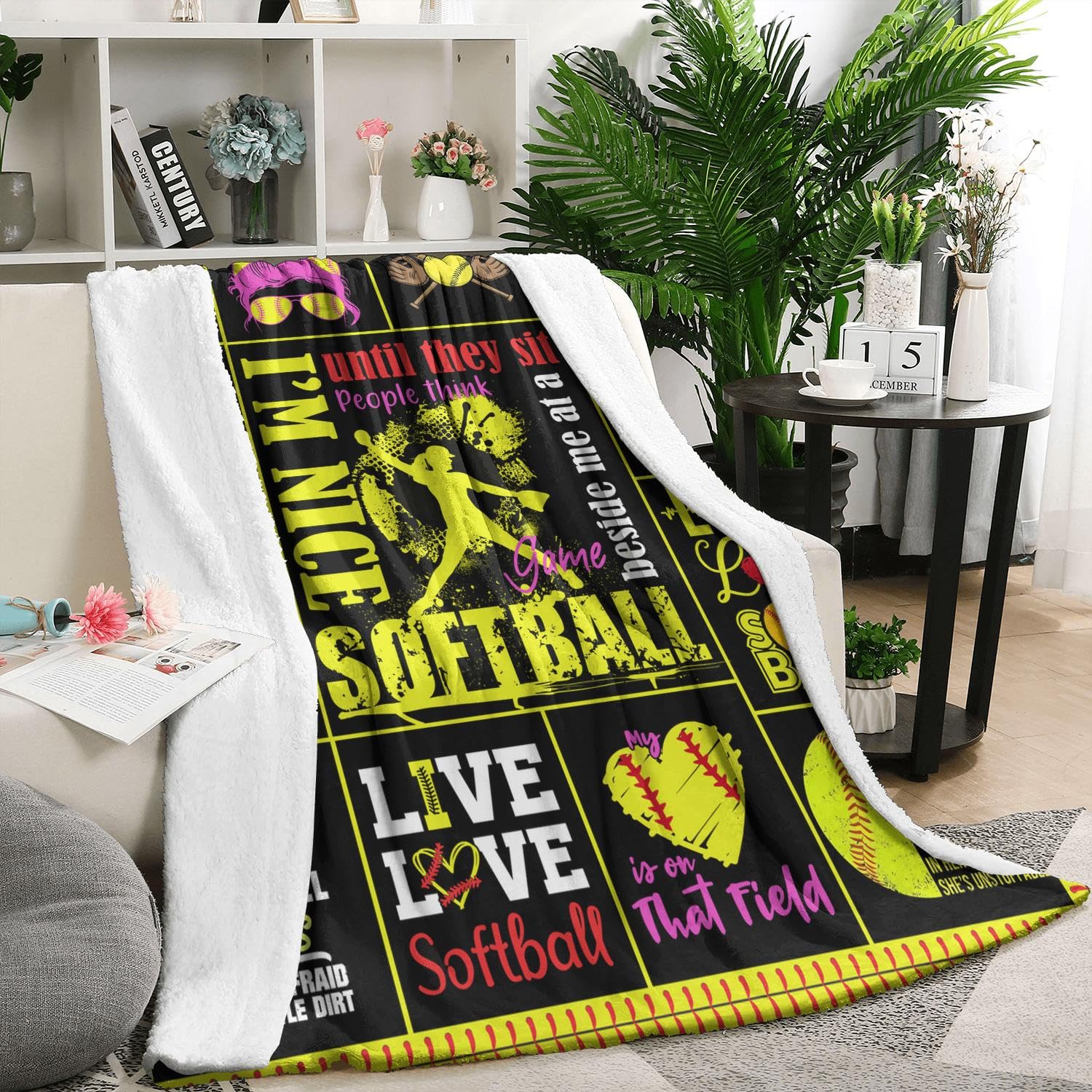 Raweeroner Softball Gifts,Softball Blanket,Gifts for Softball Players,Softball Blanket Gifts for Girls,Softball Room Decor,Softball Decor for Girls Bedroom