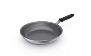 12-inch wear-ever® aluminum fry pan with powercoat2™ nonstick coating and silicone handle