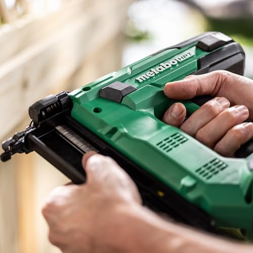 Metabo HPT 18V MultiVolt™ 1-1/2-Inch Cordless Narrow Crown Stapler Kit, Includes 1-18V 2.0 Ah Battery, N1804DB