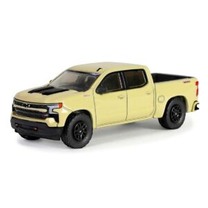 truck 1/64 2023 chevrolet silverado lt trail boss z71 sand showroom floor 68050-c