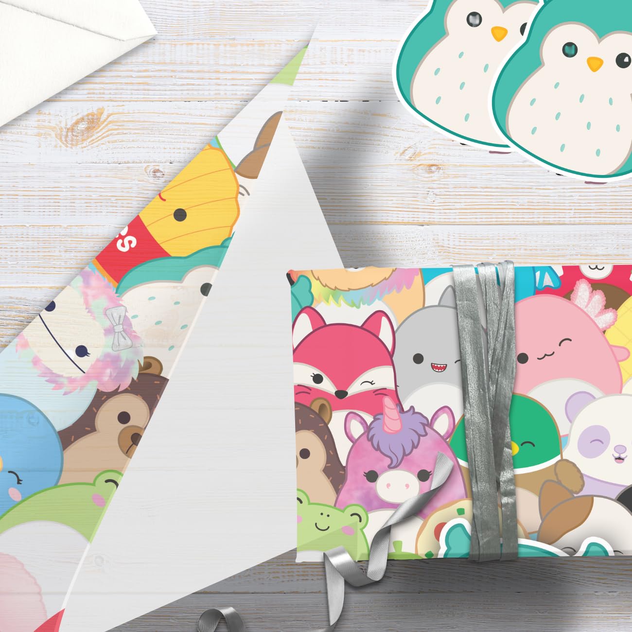 Danilo Squishmallows Wrapping Paper - Two Sheets, Two Tags, Officially Licensed Gift Wrap, Fully Recyclable, 70 x 50 cm each Sheet, Multi-Coloured