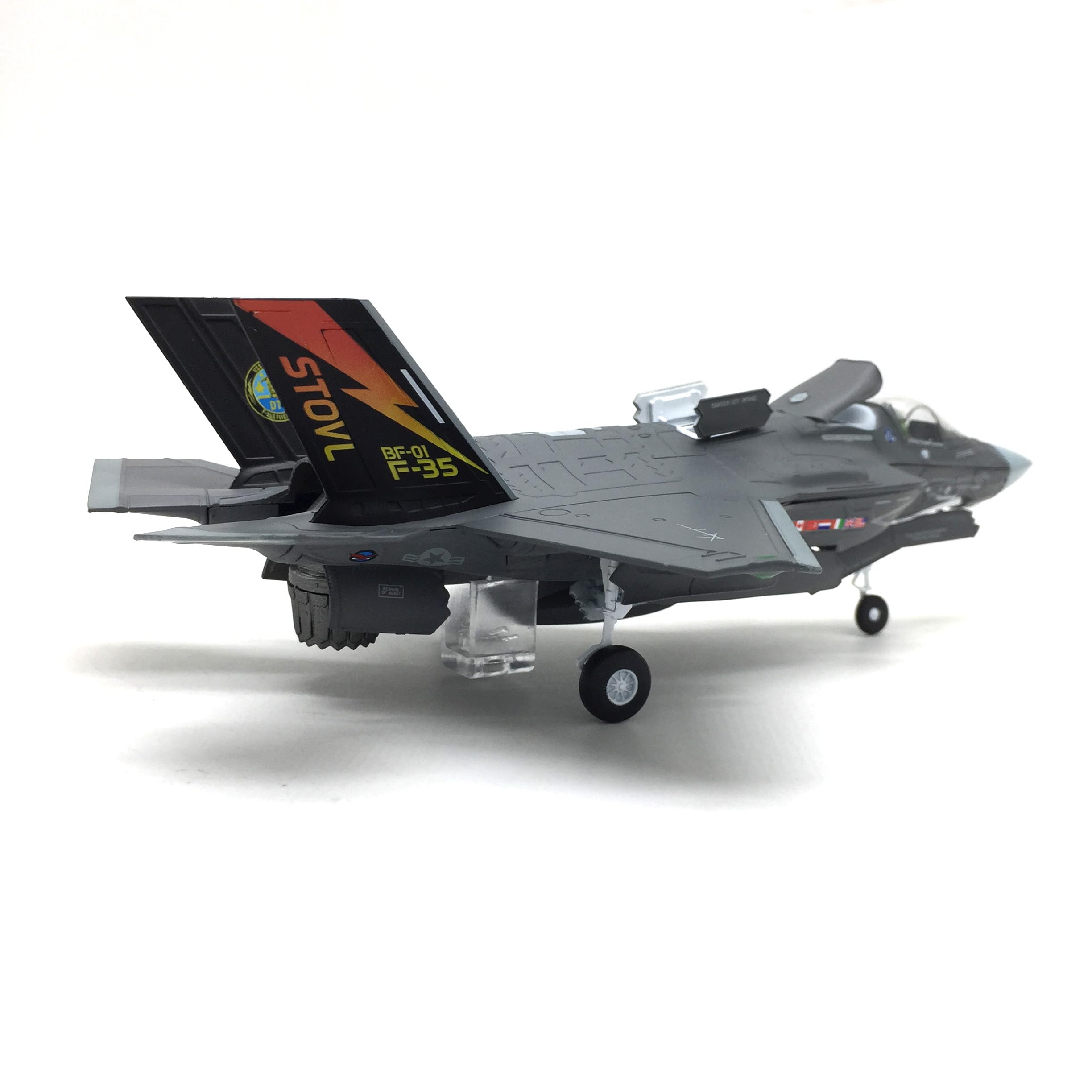 Enatuther 1/72 Scale Model Aircraft US Air Force F-35 II Lightning Attack Fighter Jet Model Plane Military Airplane Model Diecast Plane Model for Collection or Gift