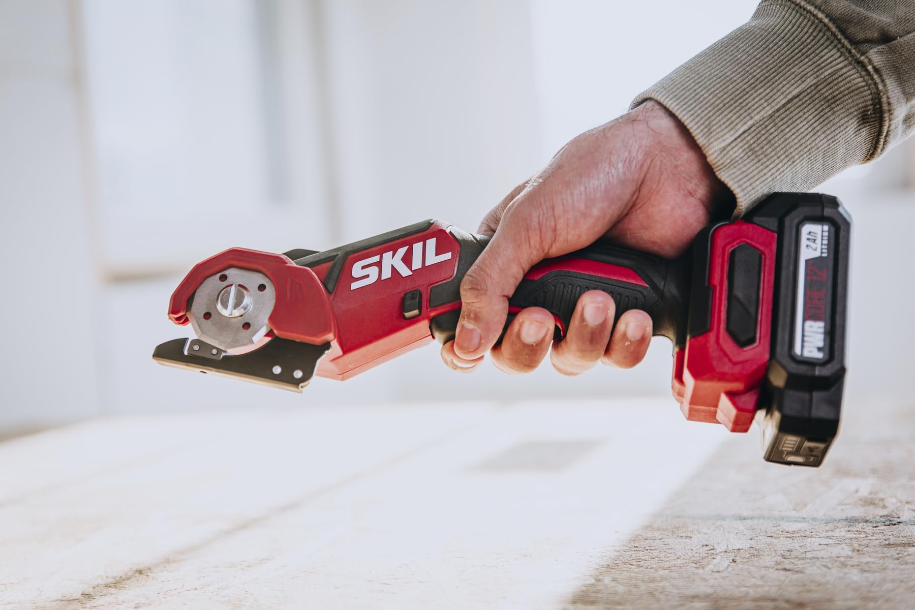 SKIL PWRCore 12 12V Multi-Cutter Kit including 2.0Ah Battery and Charger-ES4651A-10