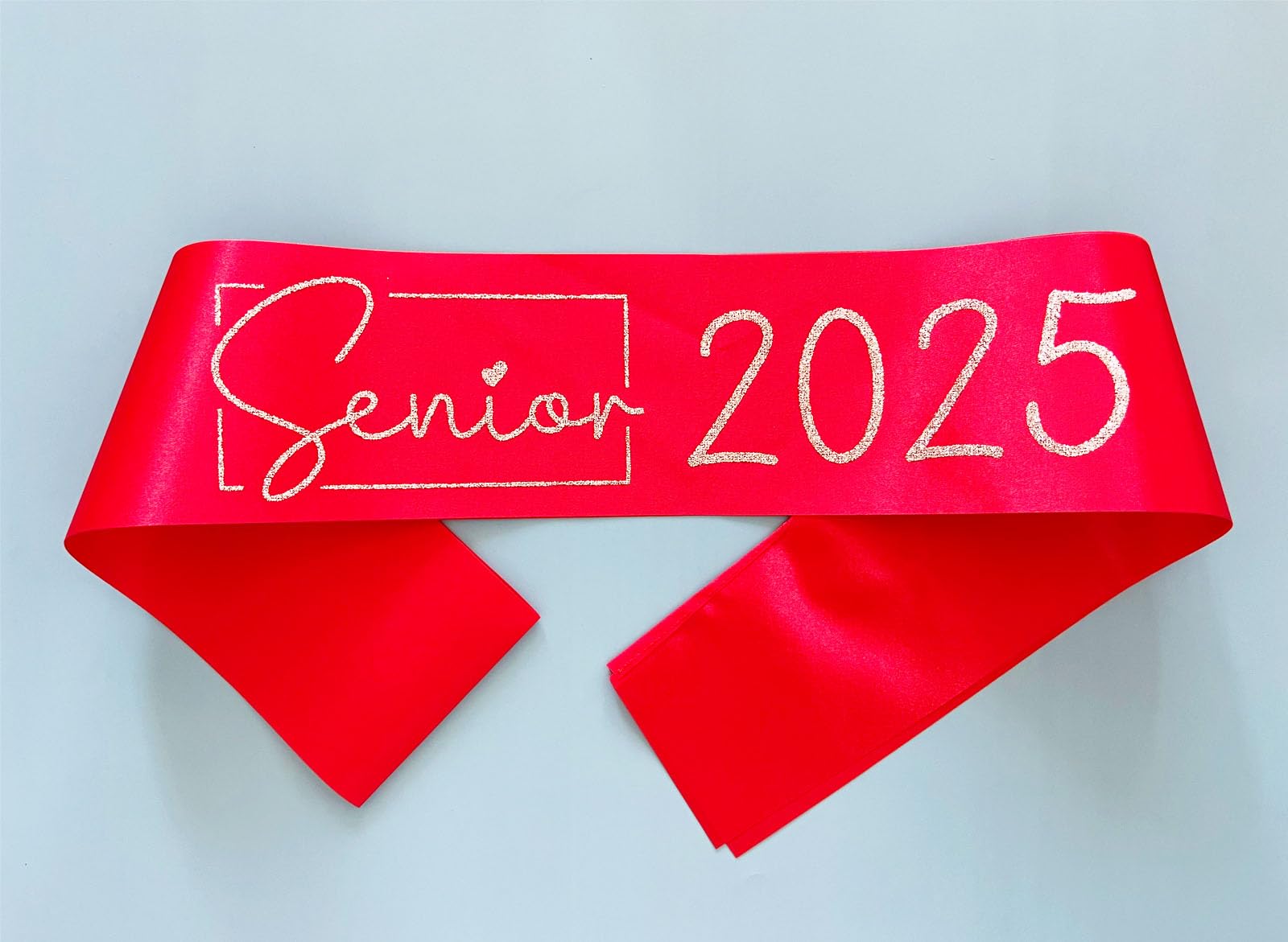 Generic Senior Sash 2025, 8 Pack Silver Glitter Red Satin Finally Graduated Senior Cheerleader Sashes for Class of 2025 Graduation Party Supplies