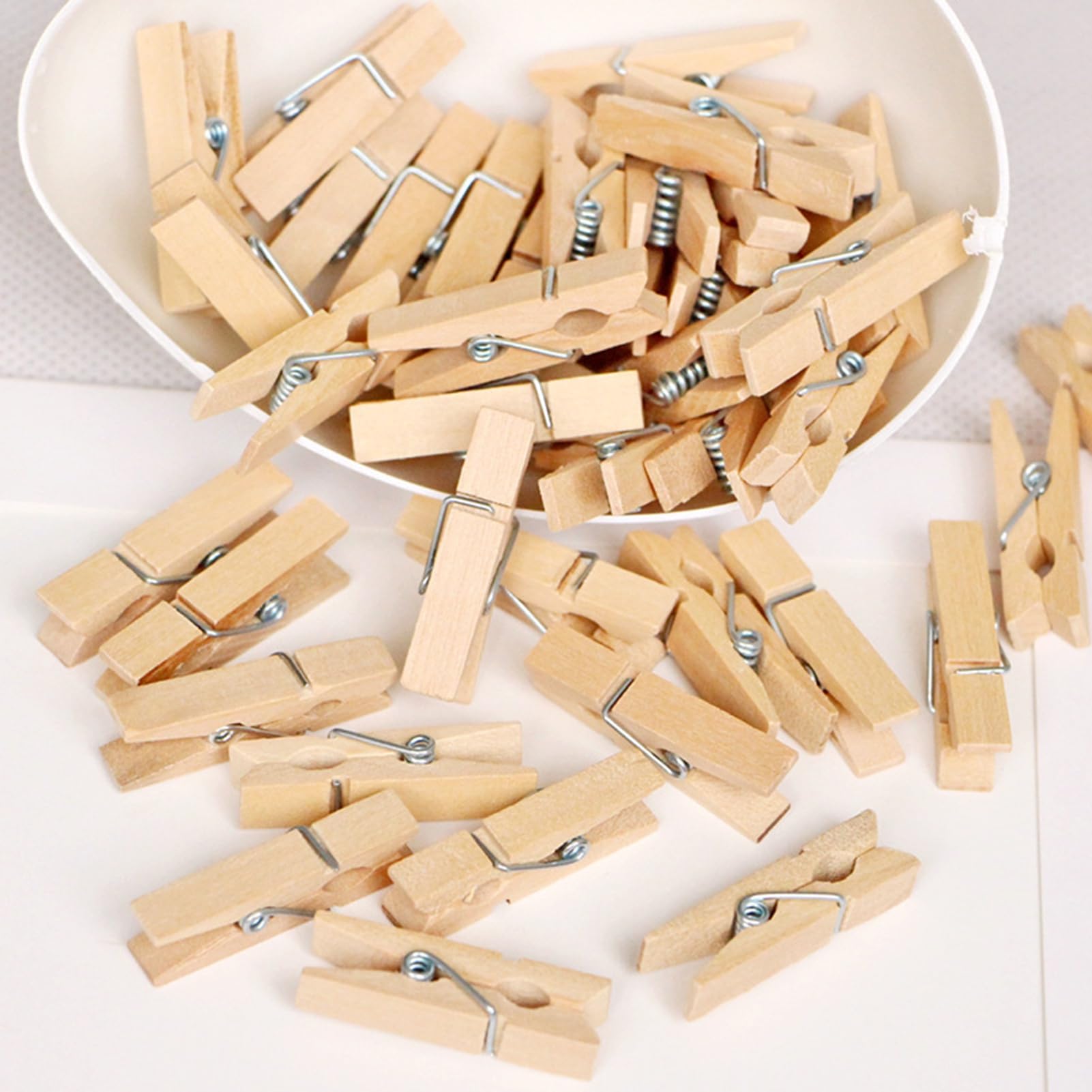 Grebest Clothespins Set Sturdy Wooden Clips 20pcs Clothespin with Hemp Rope Home Classroom Photo Picture Hanging Colorful Clip Heavy Duty Sock Towel Sheet Light Brown