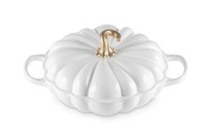 le creuset enameled cast iron figural pumpkin braiser, 2.75 qt., white