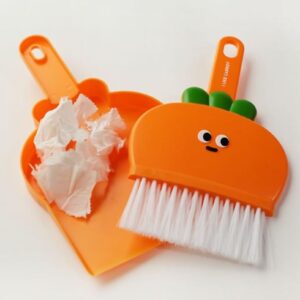 Generic Cute Carrot Mini Broom and Dustpan Set for Desk, Small Dustpan and Brush Set, Orange