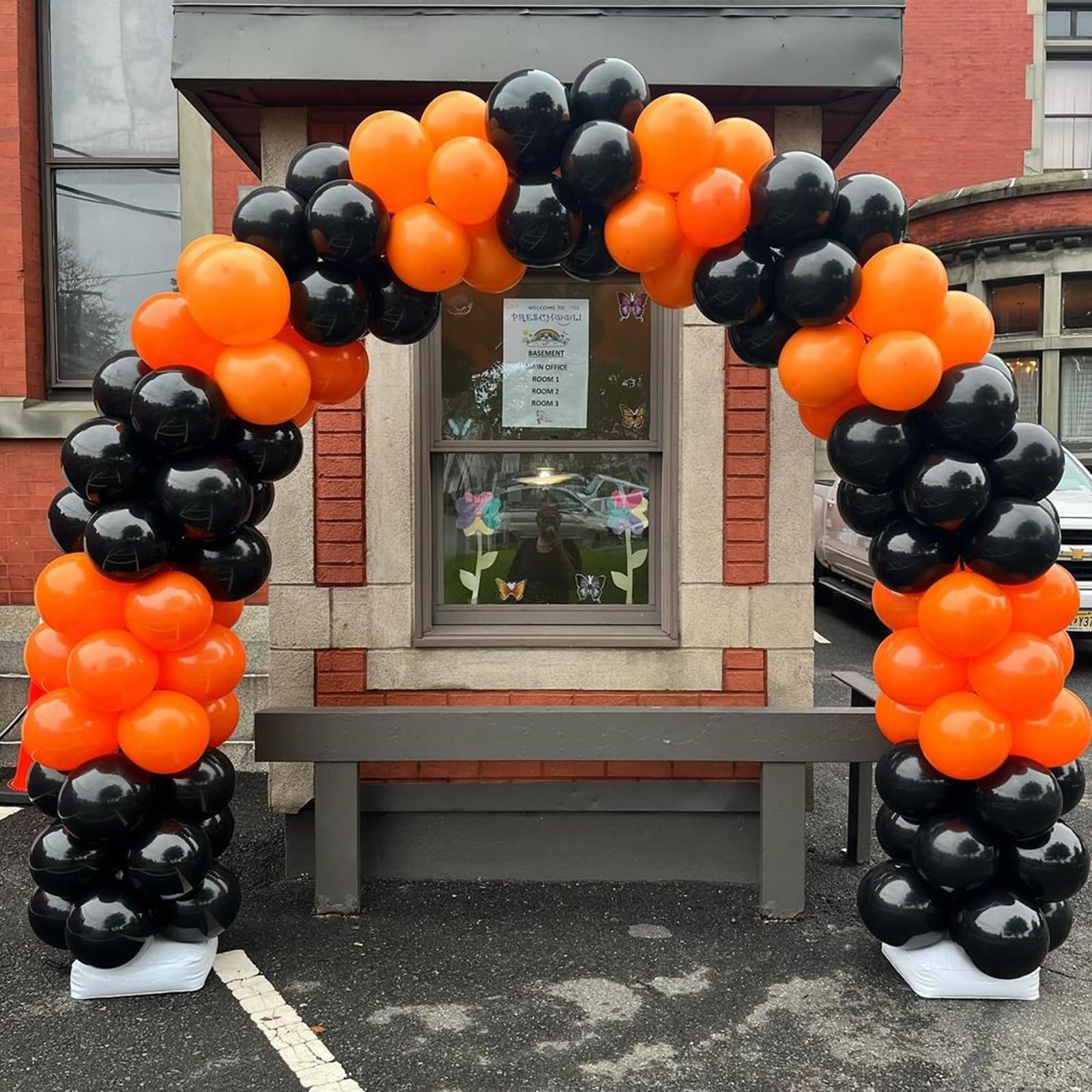 Orange and Black Balloons Arch Garland Kit, 134pcs Black Orange Halloween Balloons with Different Size for Graduation, Halloween, Harley Davidson Decorations