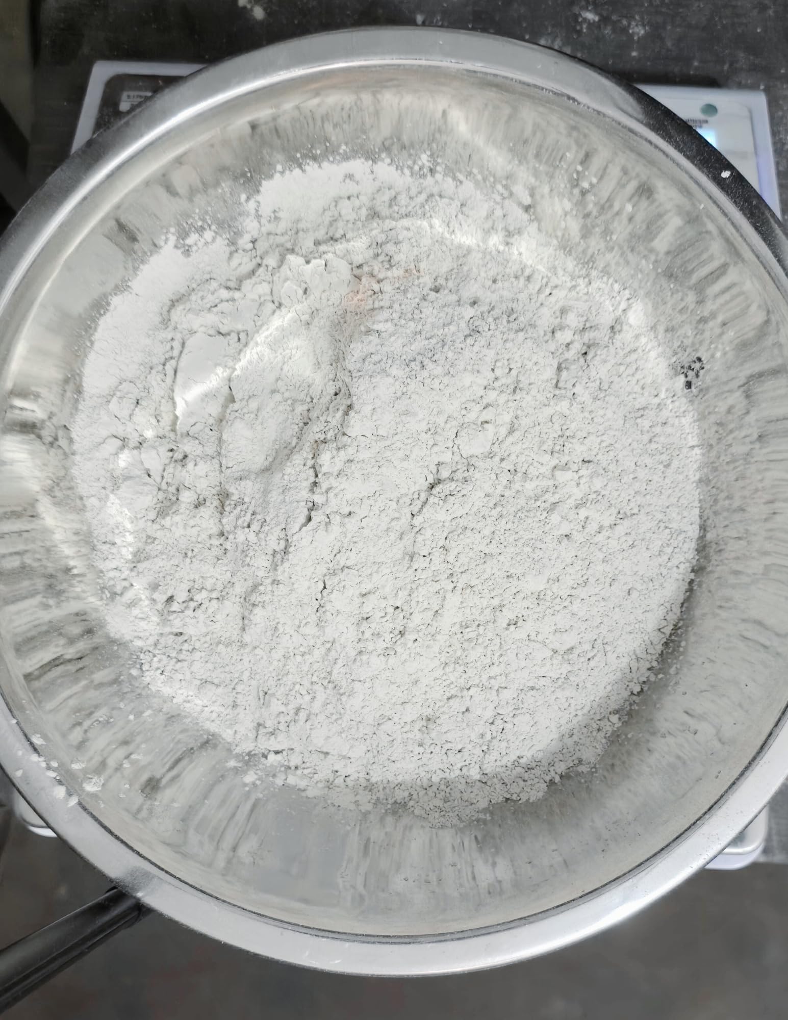 Lunar Highlands Simulant (LHS-1) | Authentic Lunar Soil Replicant - Ideal for Research and Education (1, Kilogram)