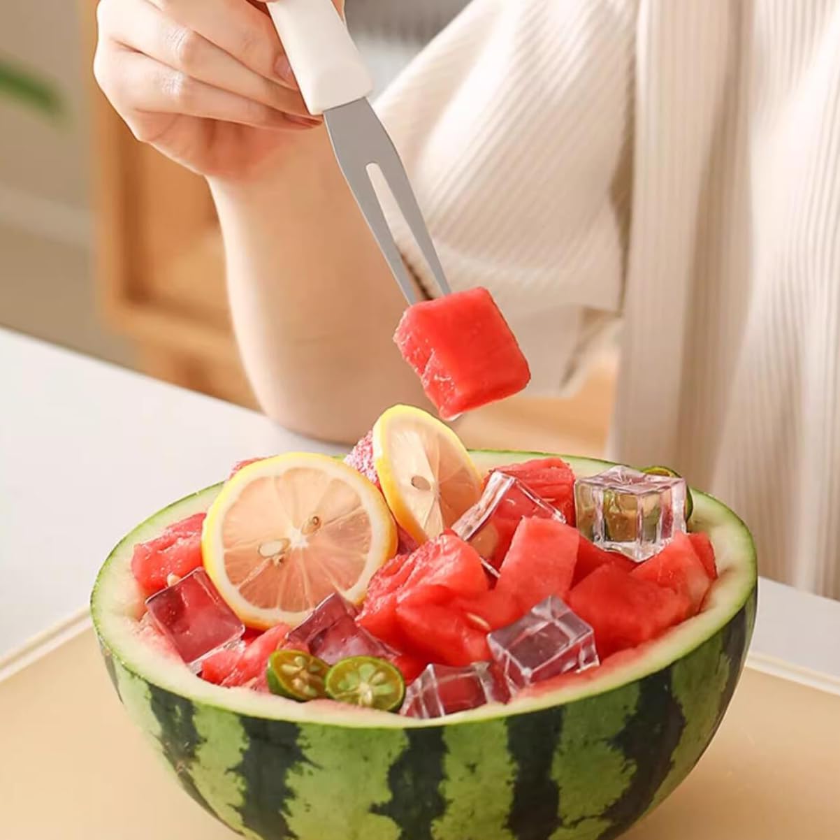 3-in-1 Watermelon Fork Slicer Cutter,Watermelon Cutter Slicer Tool,Stainless Steel Watermelon Windmill Cutter,Melon Cutter Knife Portability Fruit Fork for Kitchen, picnicking (Green)