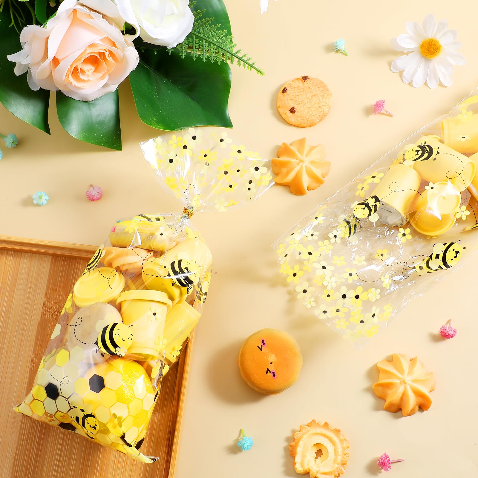 Styquenzer 100Pcs Bee Party Bags Honey Bee Plastic Candy Bags Yellow Honey Bee Treat Bags Goodie Bags Bee Gift Bags with Gold Twist Ties for Gender Reveal Party Supplies