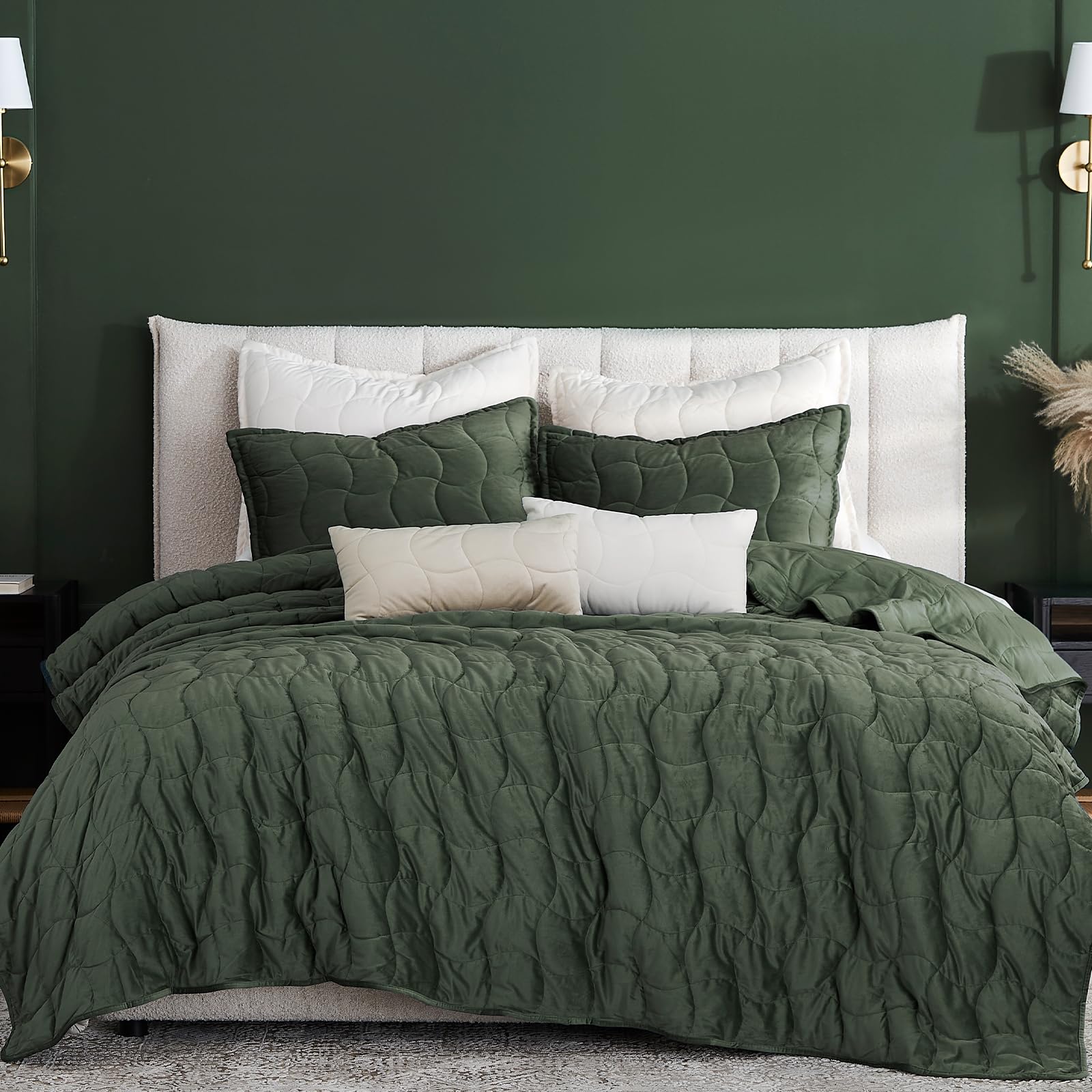 palassio Luxury Olive Green Velvet Twin Size Quilt Bedding Set with 1 Pillow Sham, Christmas Soft Cloud Cozy Warm Bedspread Coverlet for Kids, Lightweight Crushed Comforter for All Season