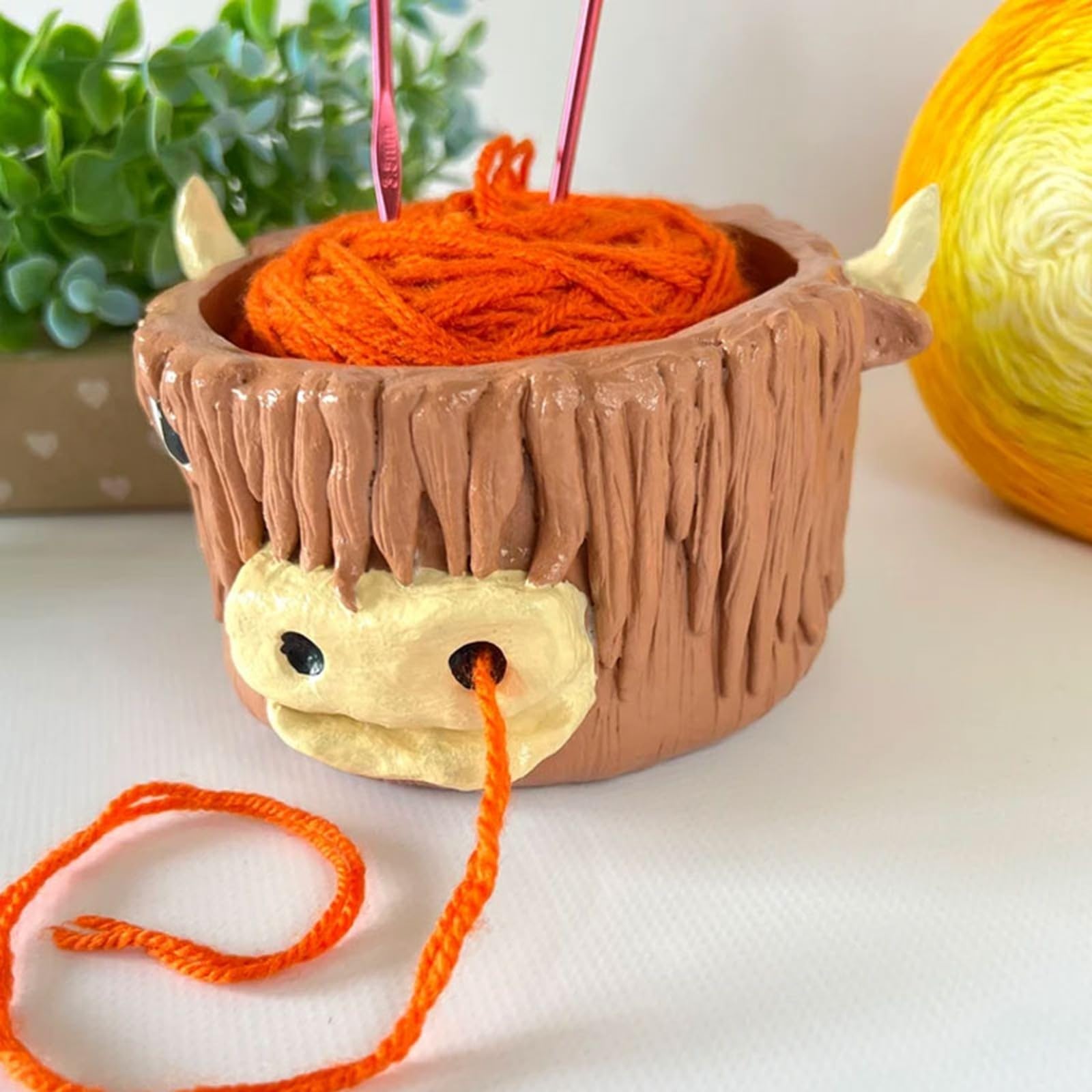 Weerihhol Crazy Cow Yarn Bowl Holder for Crocheting and Knitting, Hand Made Highland Cow Yarn Bowl,Animal Resin Crochet Accessories, Gifts for Mom & Knitting Lovers Yarn for Crocheting Bowl