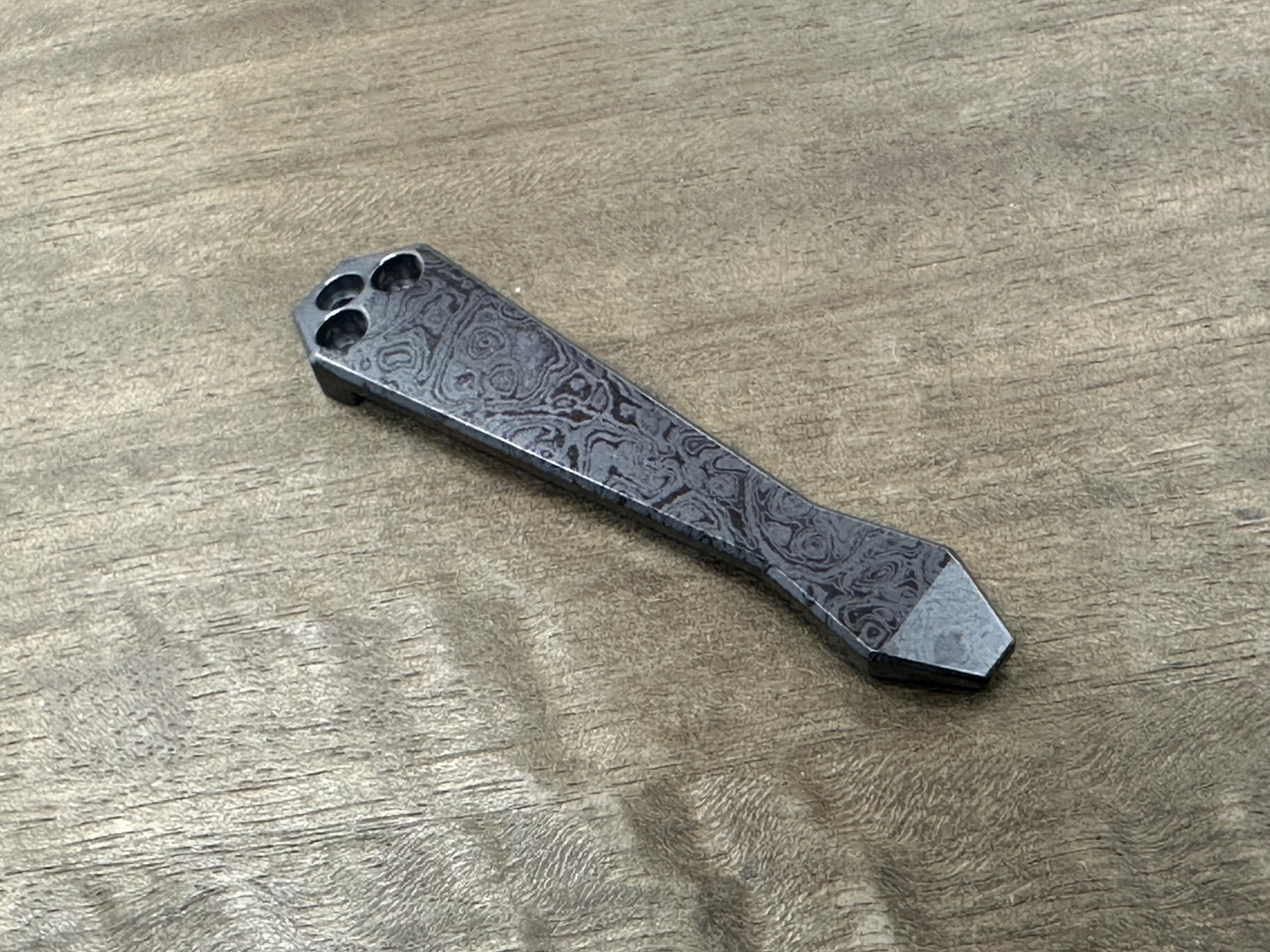 Oil Slick ALIEN engraved Zirconium Dmd CLIP for most Spyderco models