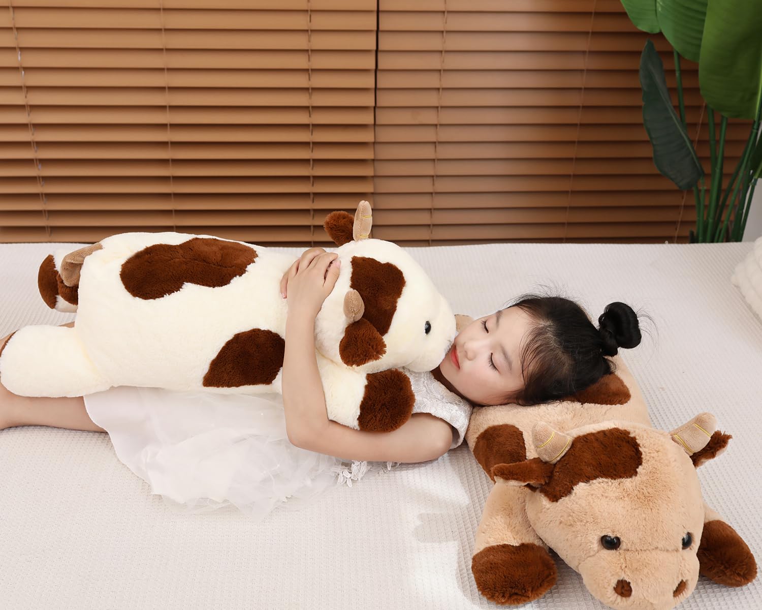 YESGIRL 25.6 inch 5 lbs Cow Weighted Stuffed Animals, Large Weighted Plush Animal, Cute Plush Toy Pillow, Soft Kawaii Plushie Gifts for Adults, Kids, Boys and Girls(Off-White)