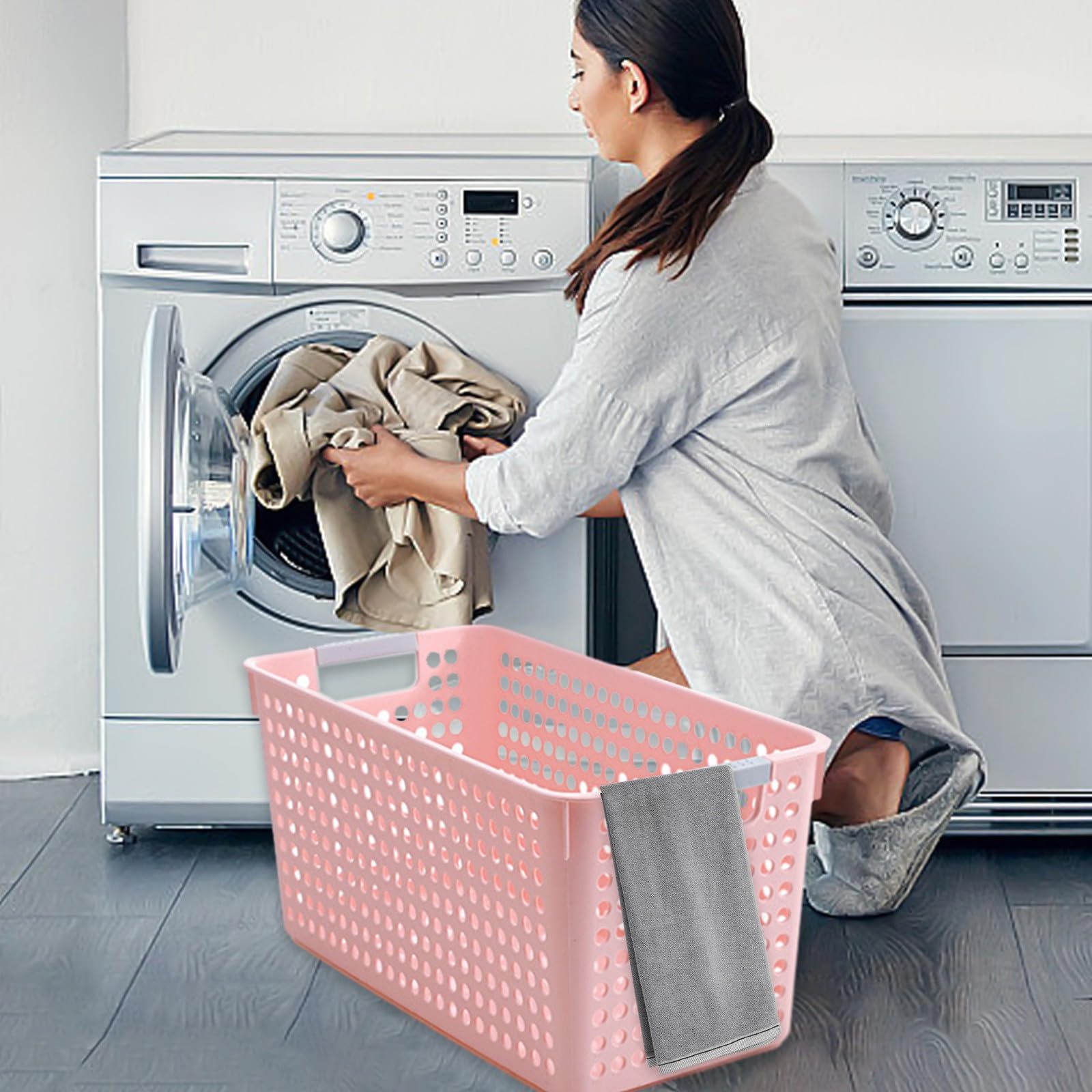 Laundry Basket With Silvery Handle, Lightweight Laundry Hamper, 2 Bushels, Plastic Laundry Basket For Closet, Dorm, Laundry Room, Bedroom, Large Laundry Basket, Home Closet Clothes Basket (Pink)