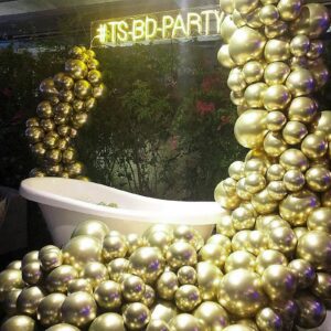 PartyWoo Metallic Light Gold Balloons 100 pcs 10 Inch Gold Balloons for Birthday Graduation Boys Baby Shower New Year Gender Reveal Anniversary Bridal Shower Engagement Party Decorations Gold-G129