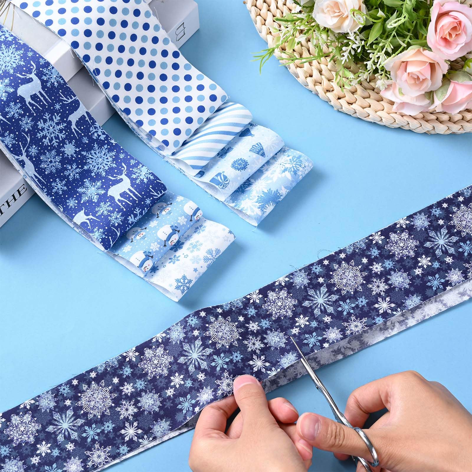 40 Pcs Winter Christmas Snowflakes Cotton Jelly Roll Blue and White Snowflake Reindeer Fabric Strips for Quilting Crafting Snowman Precut Patchwork for Sewing DIY Crafts Cotton Fabric Bundles Strips