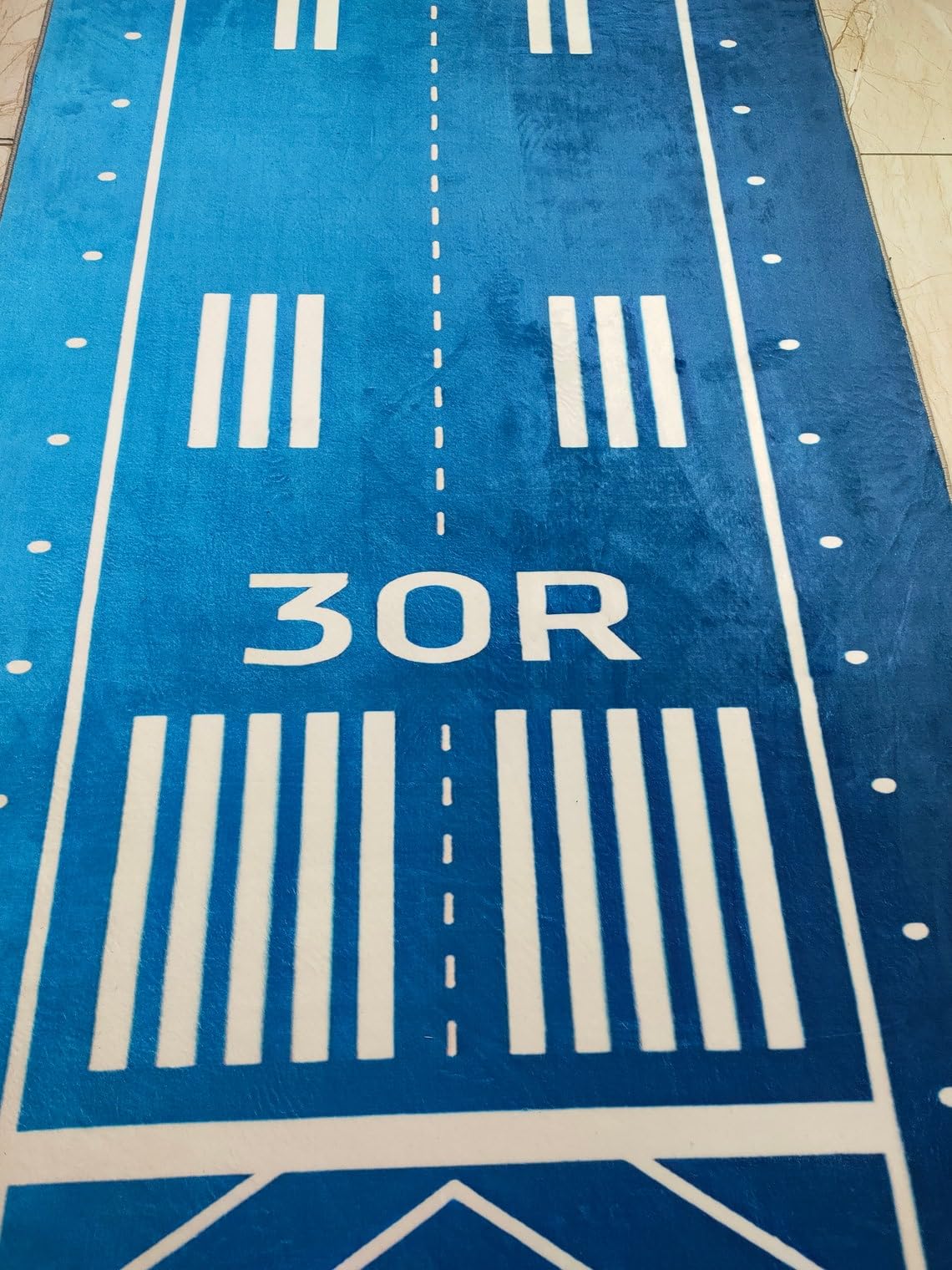 Generic Runway Rug,Track Rug,Aircraft Rug,Aviation Carpet,Airport Rug,Plane Rug,Runway Area Rug,Floor Area Rug,Racing Track Rug,Road Pattern Rugs RM1205.0 60x100Cm//23x39 inch