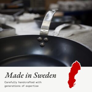 Made In Cookware - Seasoned 17" Round Carbon Steel Griddle - (Like Cast Iron, but Better) - Professional Cookware - Crafted in Sweden - Induction Compatible