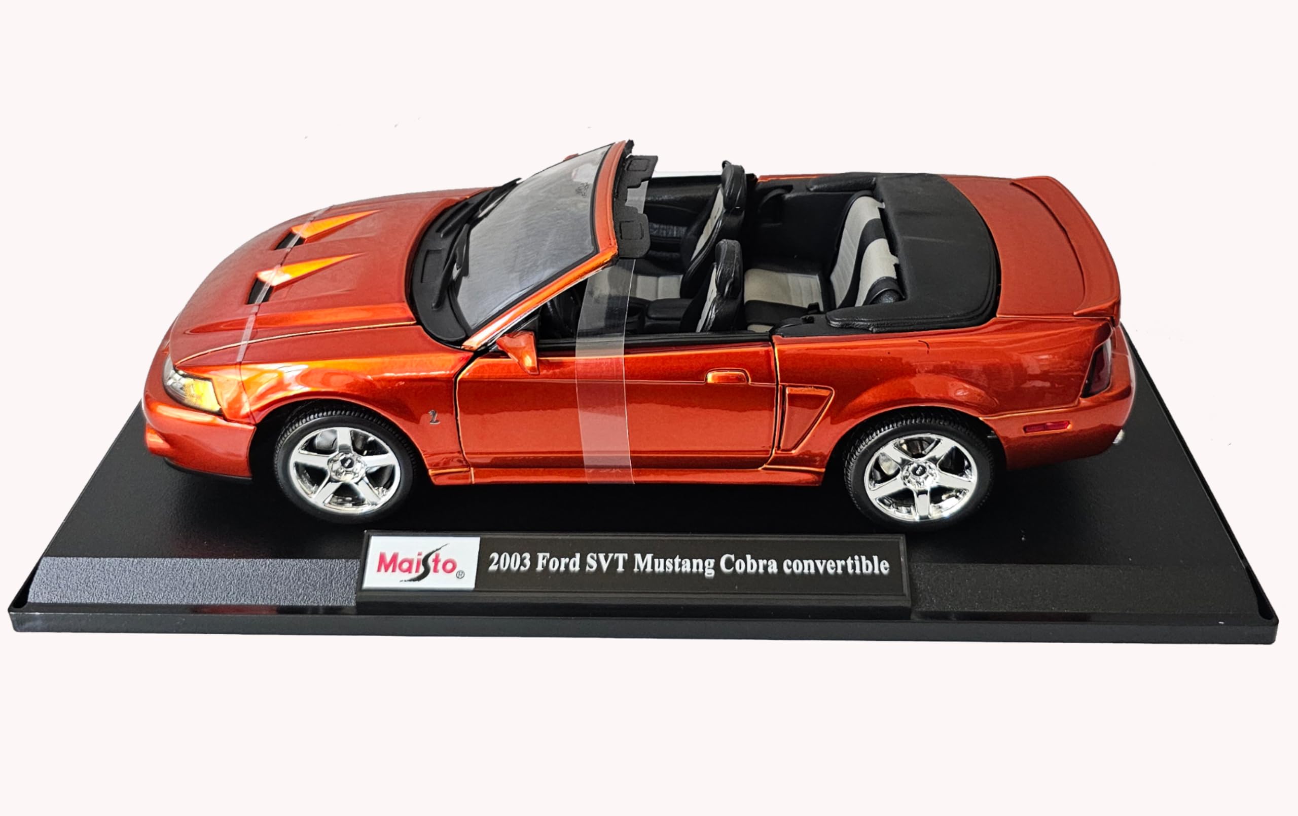 Maisto 2003 Ford SVT Mustang Cobra Convertible 1/18 Collection car Special Edition diecast 1:18